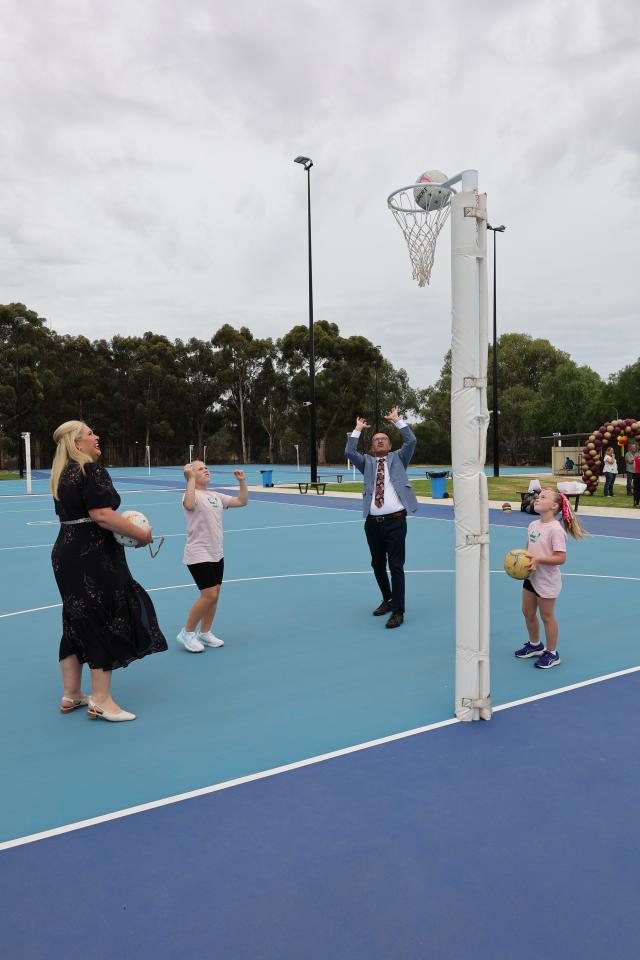 New netball courts ready for action | The Bunyip