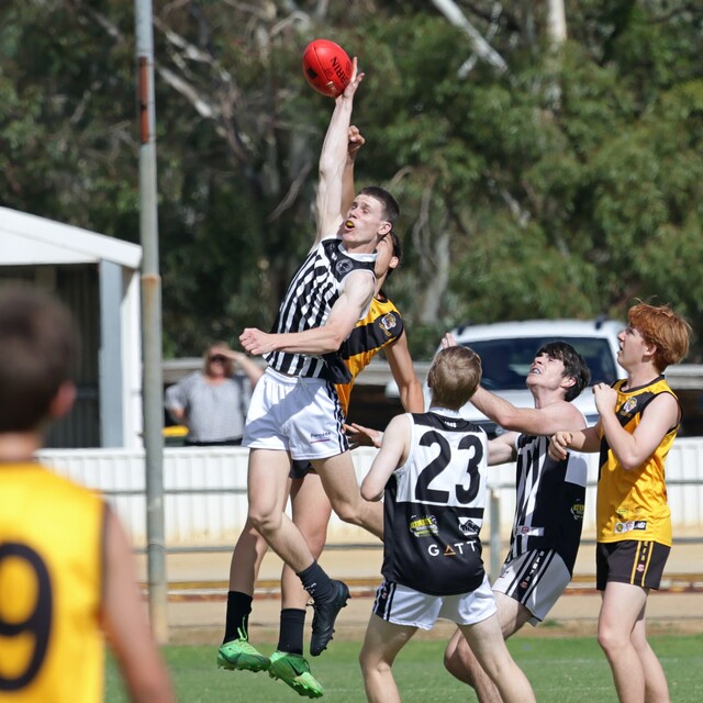 A-grader Jack Ryan rattles off nine goals in junior opener | The Bunyip